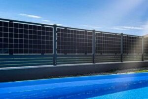 Solarzaun von Next2Sun: Nachhaltige Stromgewinnung & Sichtschutz